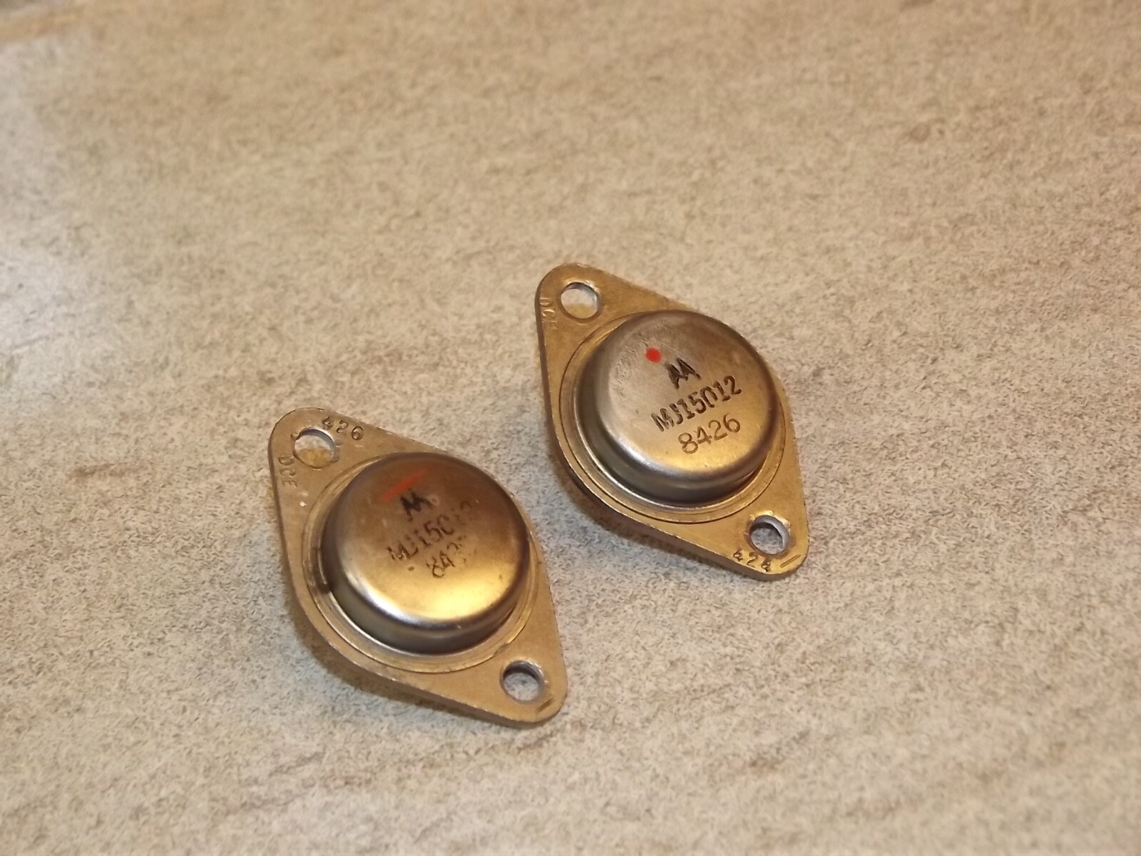 SAE 2300 Stereo Amplifier Original Set of 2 Motorola Power Transistors ...