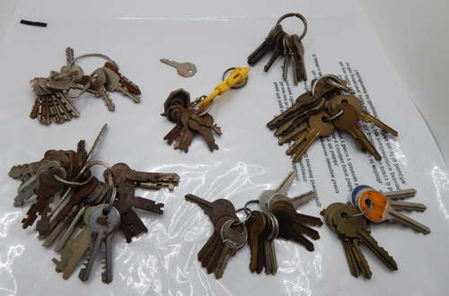 VINTAGE LOT Master Lock Keys Various Shapes & Sizes Plus other Brands 1 ...