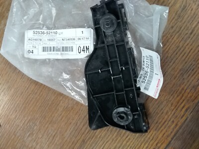 Toyota 52536-52110 Retainer, Front Bumper 2012-2018 Toyota Prius C ...
