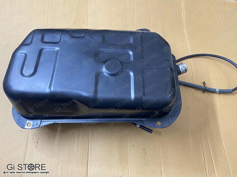 Complete Fuel Tank set for Suzuki Samurai SJ 413 1.3L - OEM SUZUKI ...