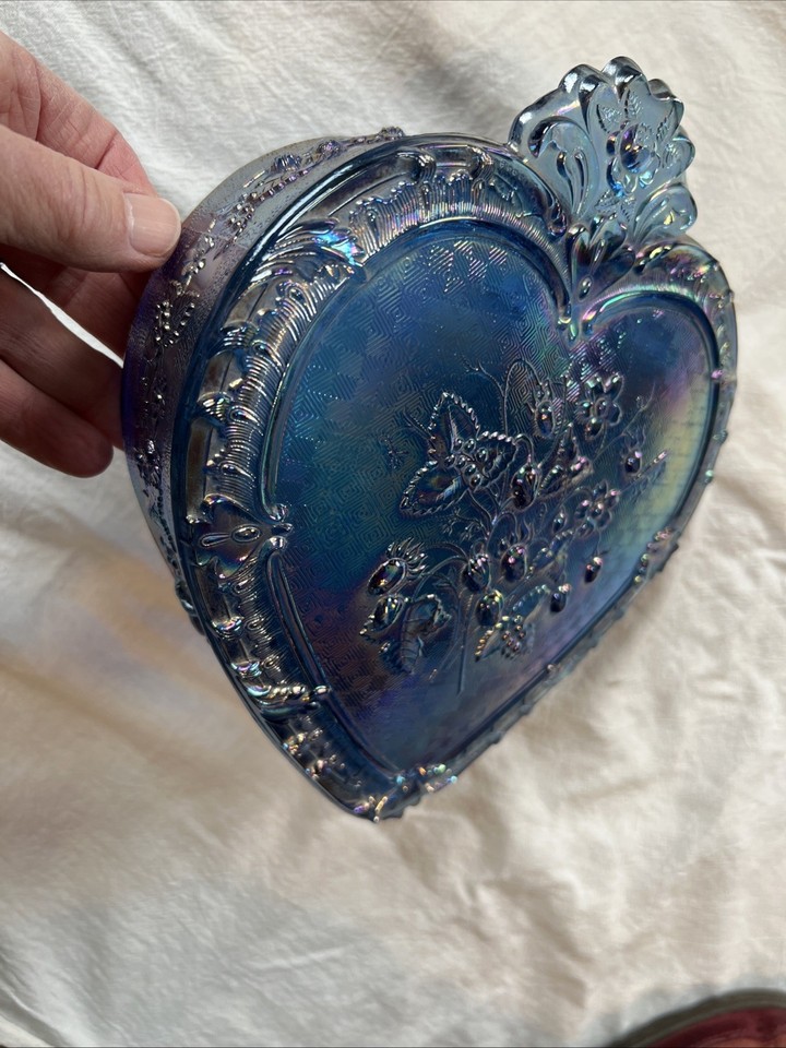 Vtg 1970-80’s Fenton Carnival Heart Candy Trinket Box - Beautiful EX ...