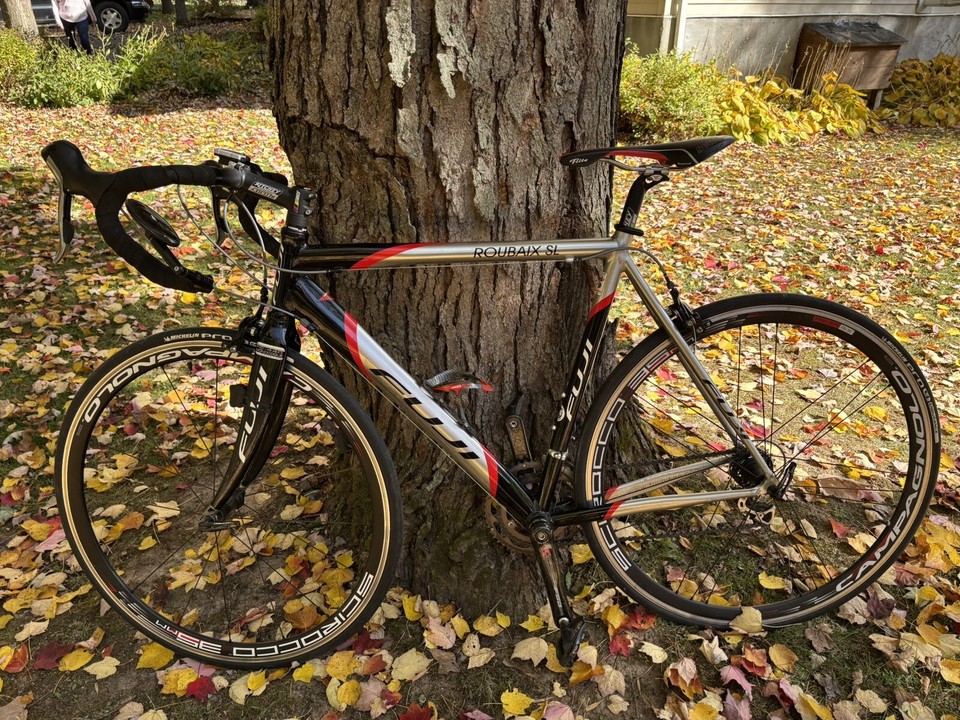 Fuji Roubaix SL Road Bike, 56 cm, Shimano Ultregra, and Campagnolo ...