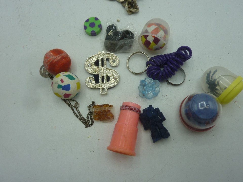 HUGE Vintage Vending Machine Toys Bulk Lot Gumball Prizes 1990s Rings ...
