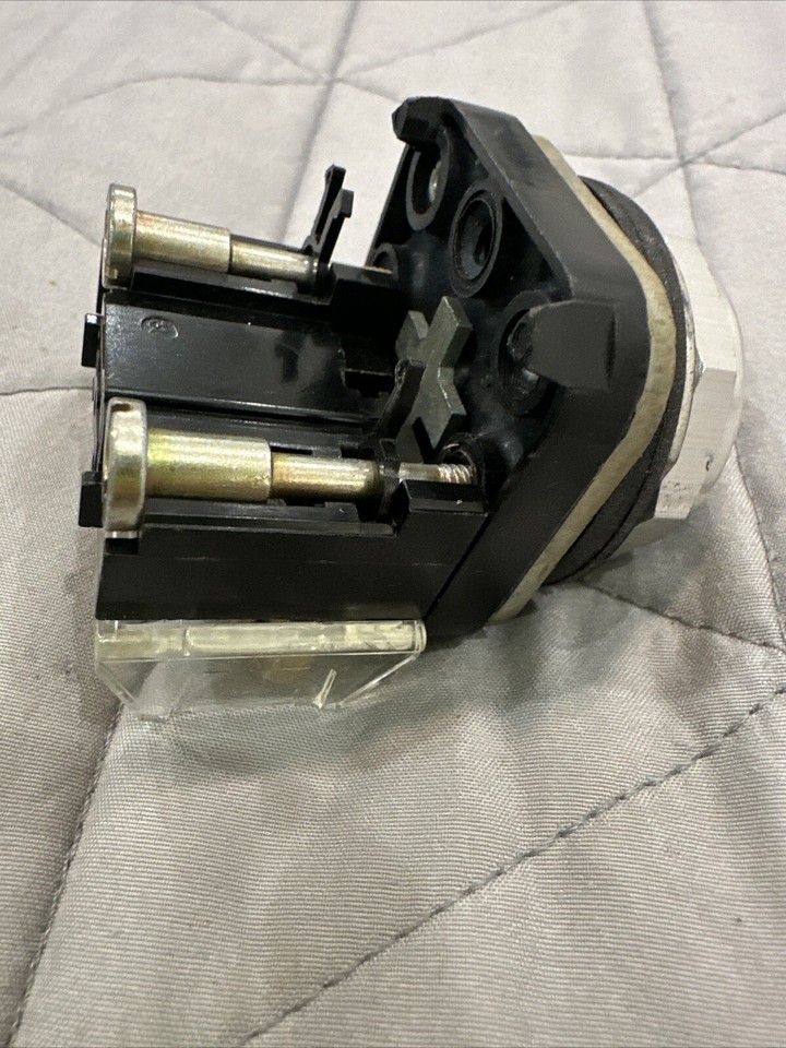 Allen-Bradley Catalog 800T-A Series N Round Black Pushbutton Boot XA ...