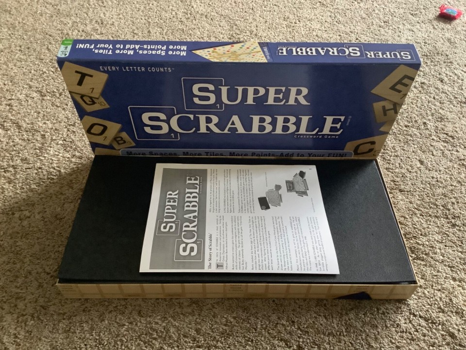 SUPER SCRABBLE Board Game Hasbro 200 Wood Letter Tiles & Bigger Board ...