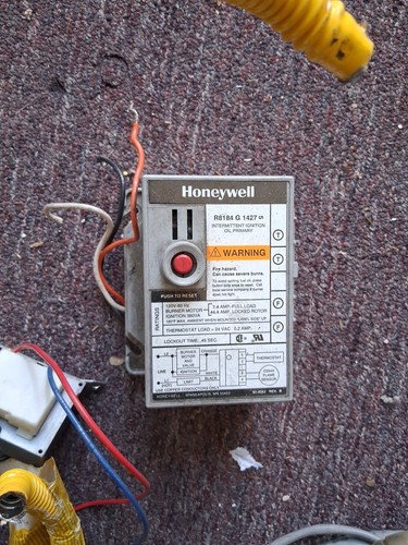 HONEYWELL / Protector Relay Oil Burner Control / R8184G1427 | eBay
