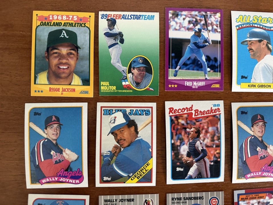Baseball Stars Lot (23 Cards) — Reggie Jackson, Sandberg, Maddux ...