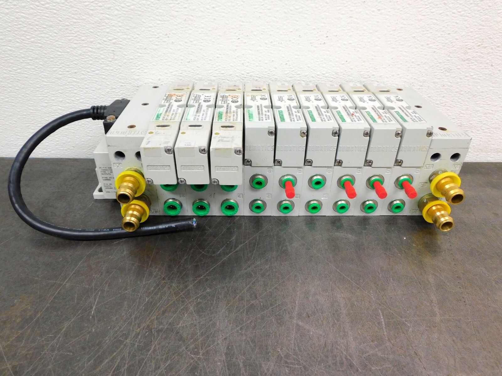 Numatics Solenoid Valve Air 123BB400M000061 & 122BA400M000061 9 Bank 24 ...