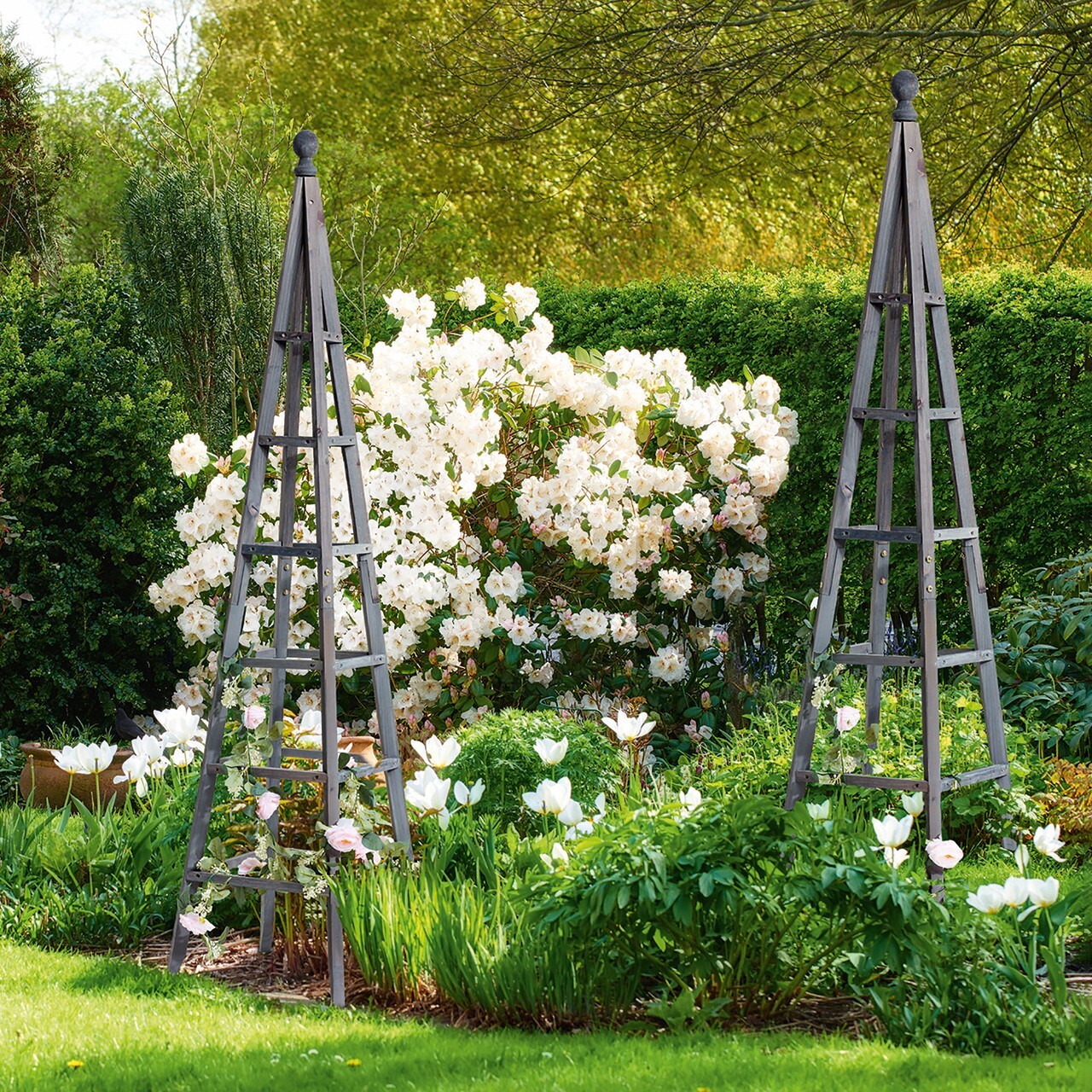 Wooden Garden Obelisk Triangular Outdoor Plant Support Structure ...