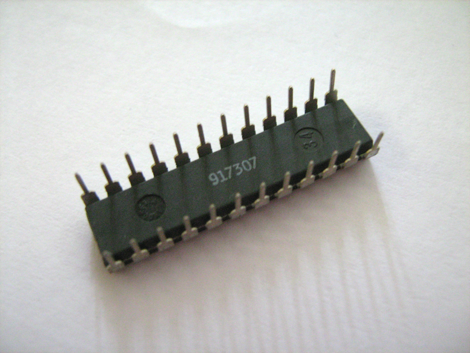 CYPRESS PALCE20V8-25PC IC 24-Pin Reprogrammable Memory Integrated Circuit NEW!! | eBay