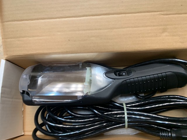 Mac Tools Pro Stick 200-lumen Rechargeable LED Articulating Slim Light ...