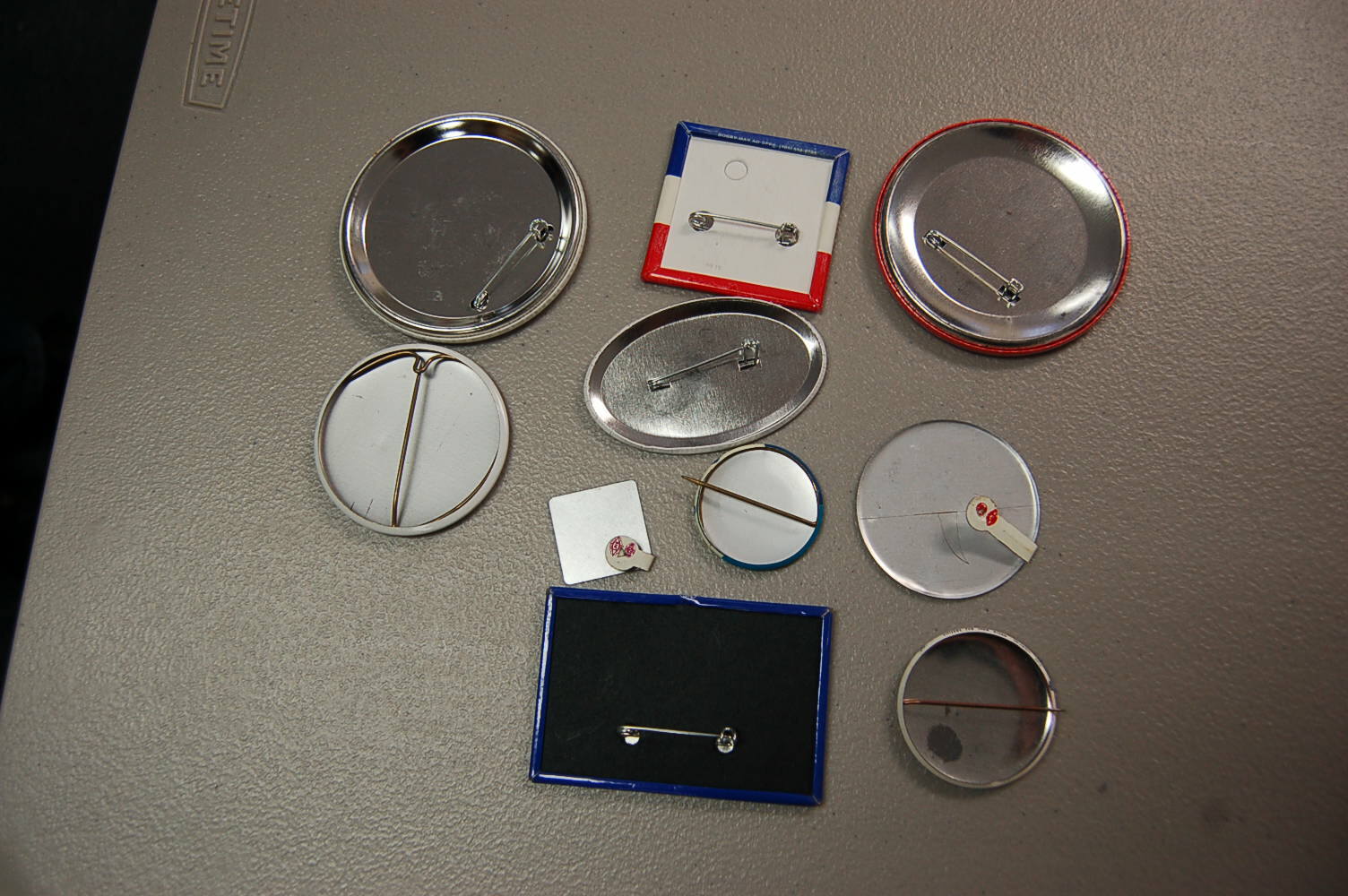 Lot of 10 Political Pins/Buttons Senate Taft, Weicker, Tunney, Glenn ...