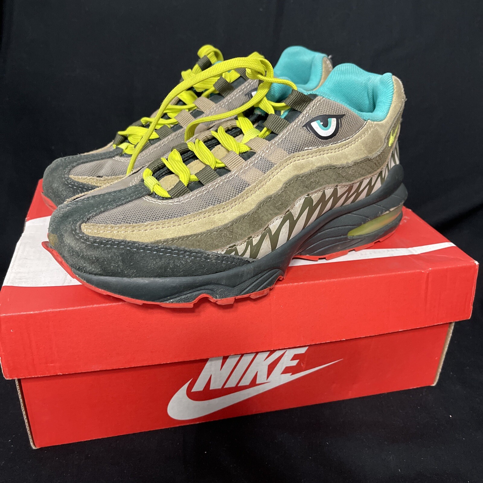 Nike Youth Boys Air Max Monster Dinosaur Shoes Sneakers Sz 6Y C19943 ...