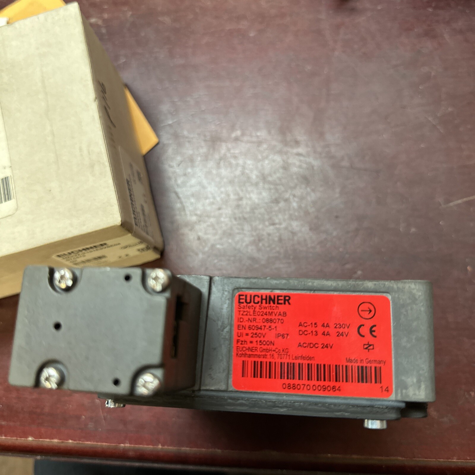 EUCHNER TZ2LE024MVAB Safety Switch TZ 088070 for sale online | eBay