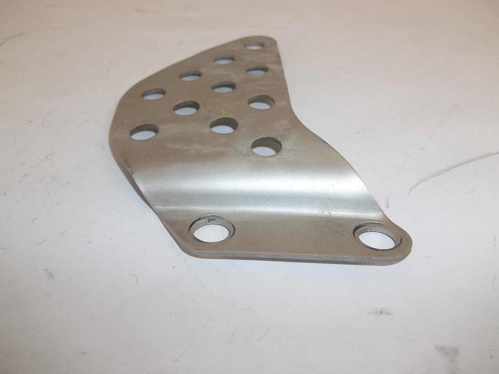 KAWASAKI 03 04 ZX636 ZX-R6 NINJA RIGHT FOOTREST GUARD 55020-0025 ZX600 ...