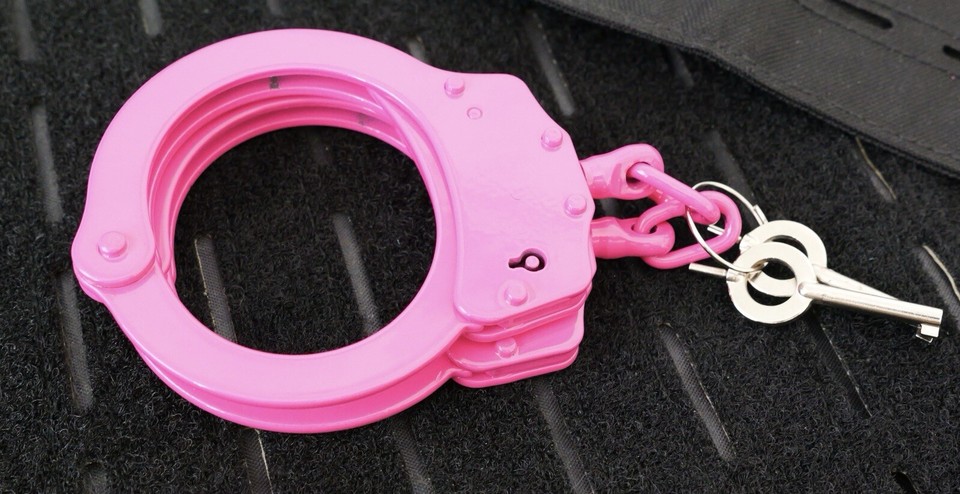 Pink Hand Cuffs Ladies Law Enforcement Security Heavy Duty Cuffs Pink ...