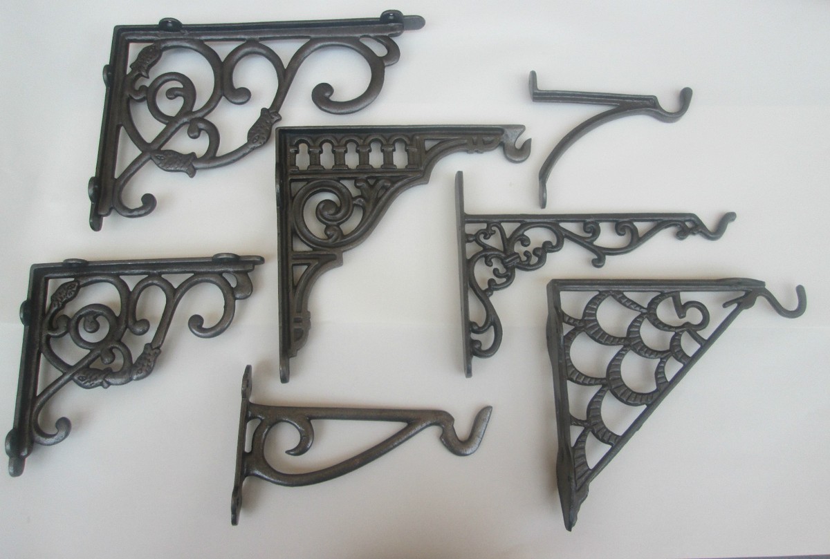 Wrought Iron Lantern Bracket