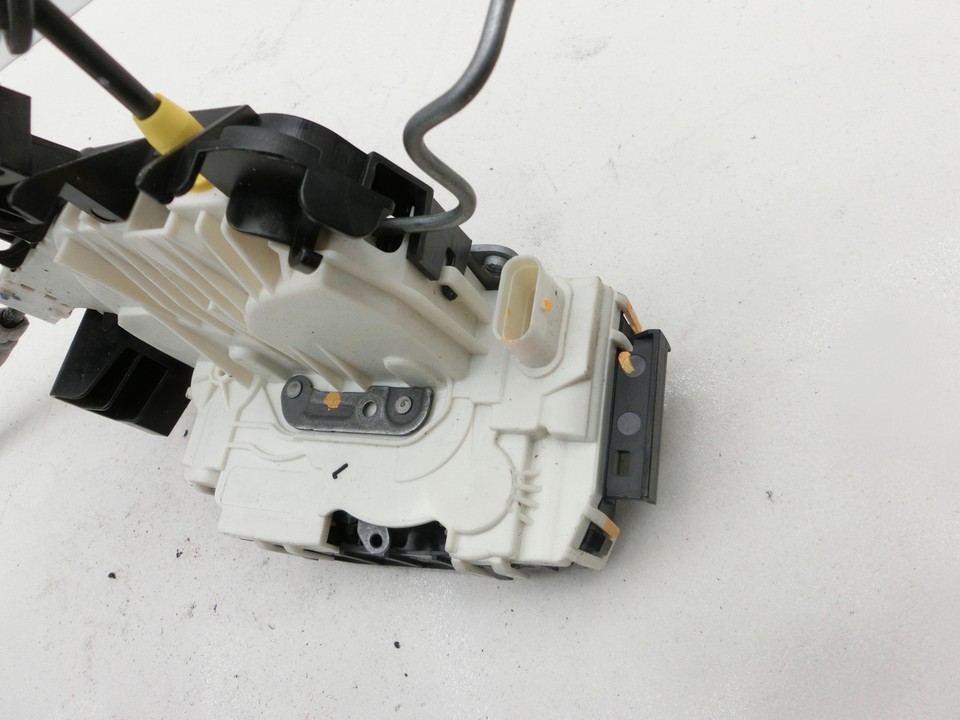 door lock m. central locking adjusting motor L F axle for Mercedes W204 ...