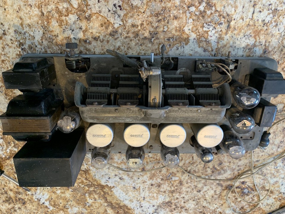 PHILCO MODEL 87 RADIO CHASSIS with TUBES & Speaker untested | eBay
