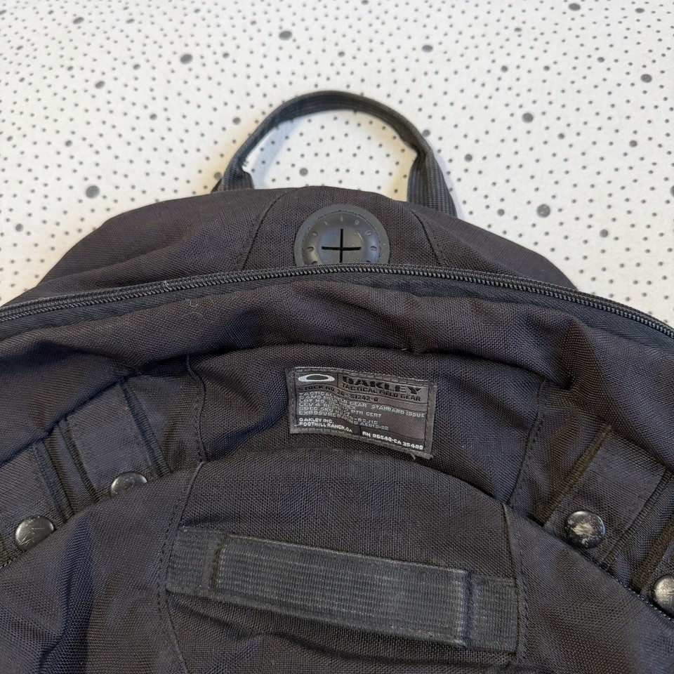 Vintage 2000s Oakley Backpack Black Tactical Field Gear Vail, CO Logo ...