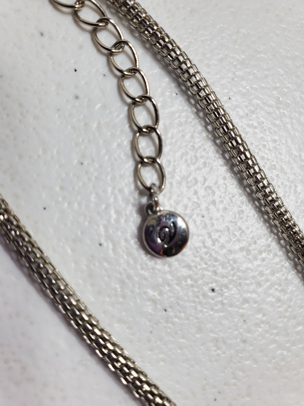 Vintage Beautiful Silverstone Mesh Necklace - Gem