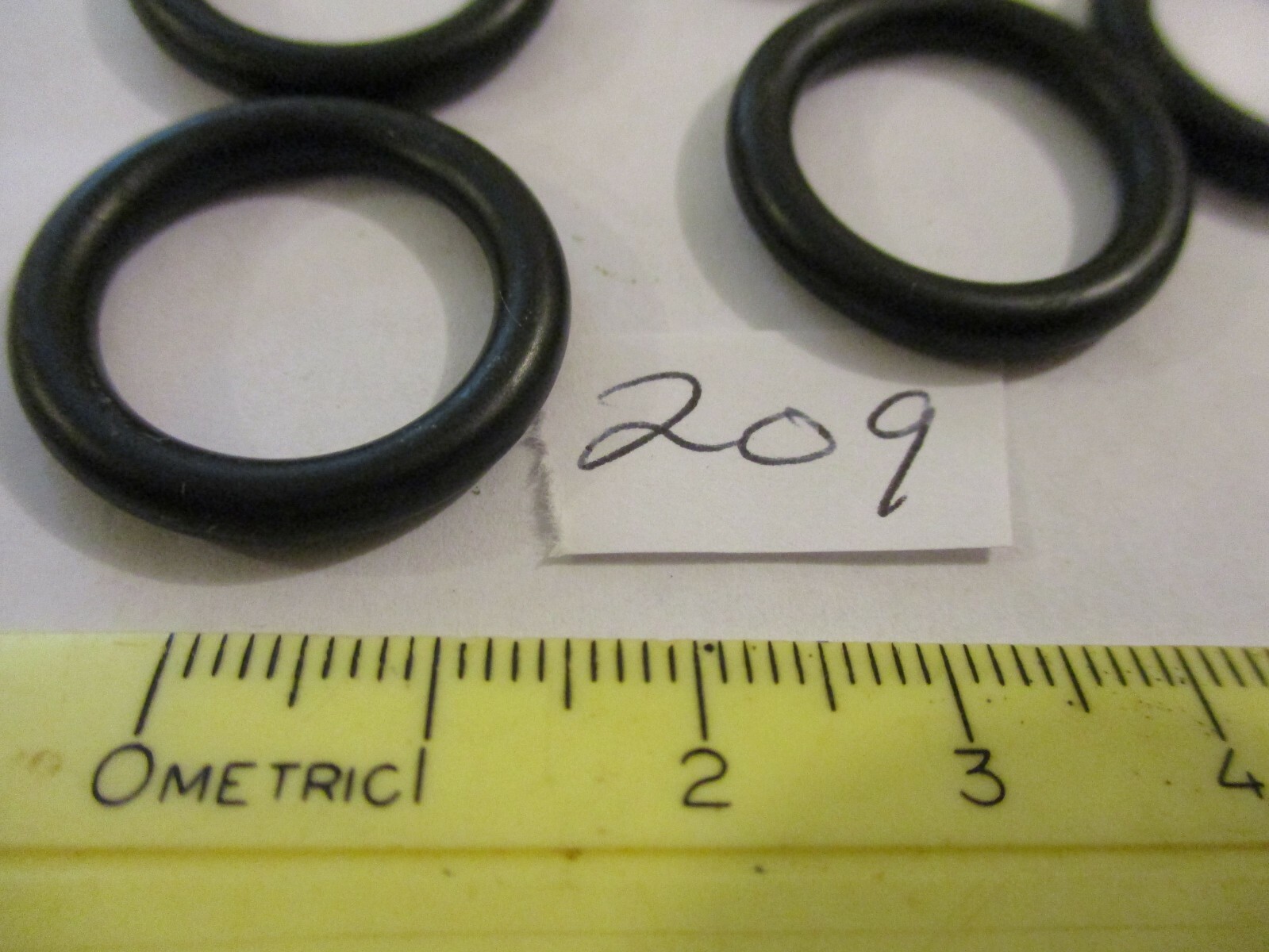 209 O-ring 11/16" ID x 15/16" OD x 1/8" thick. Buna-70. Quan 5. | eBay