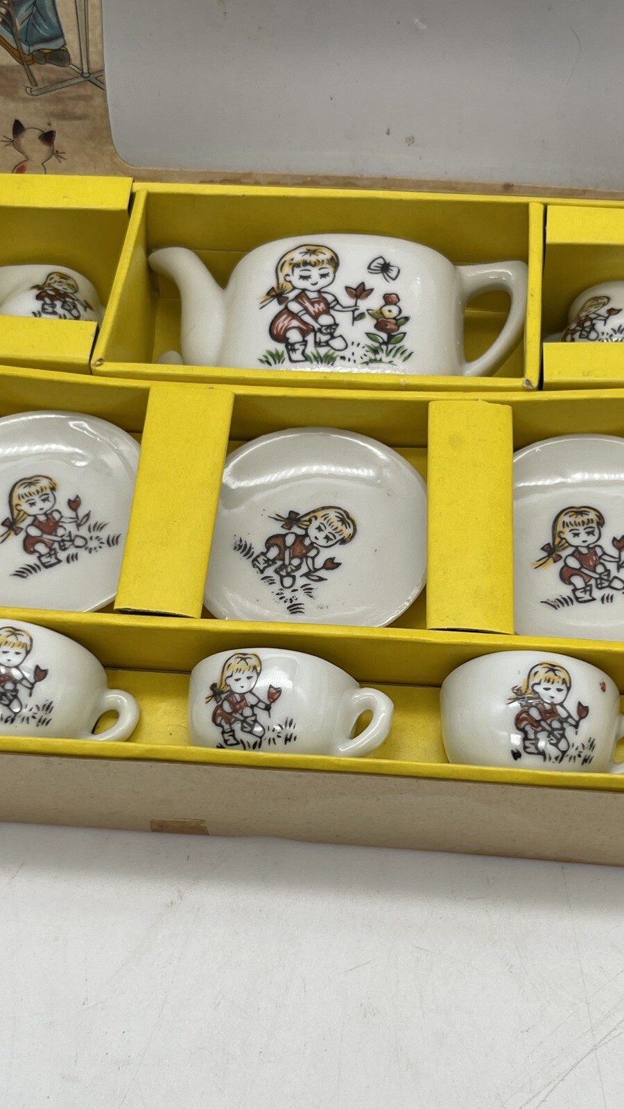 VINTAGE TOY CHINA TEA SET MADE IN JAPAN - 9 PIECES CHILDS TEA PARTY - W ...