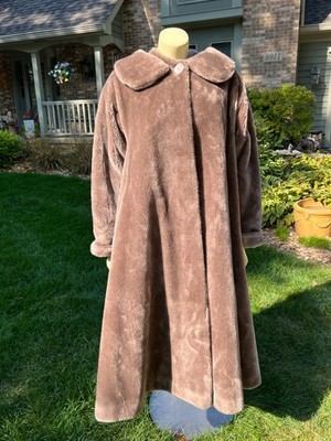 1950's Women's Mocha faux fur swing coat from Carson Pirie Scott & Co ...