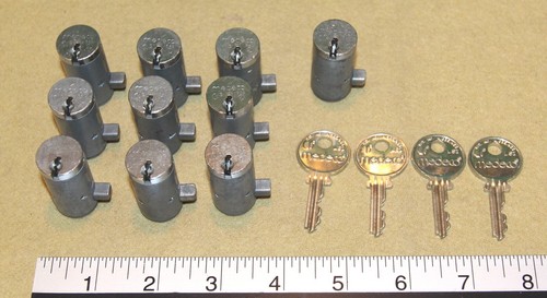 Medeco 64S vending machine T & L handle plug locks, qty 10 w/ 4 keys ...