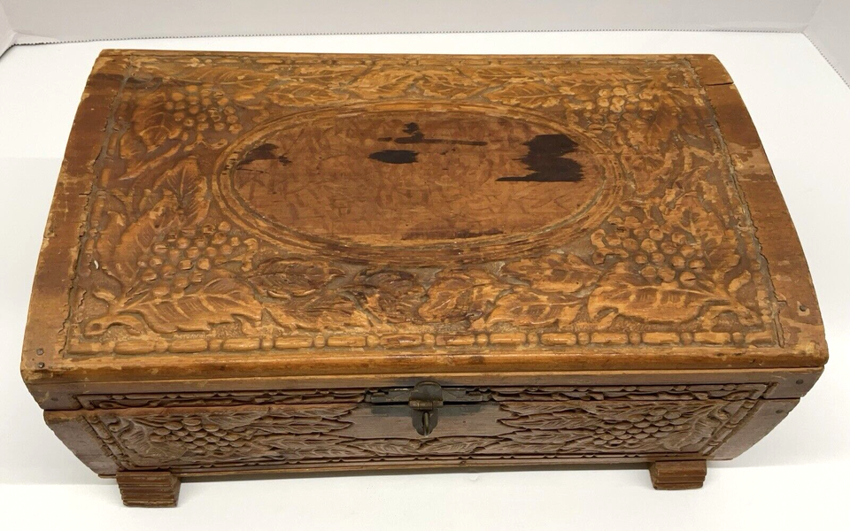 Vintage Carved Footed Wooden Jewelry Chest Trinket Keepsake Box ...