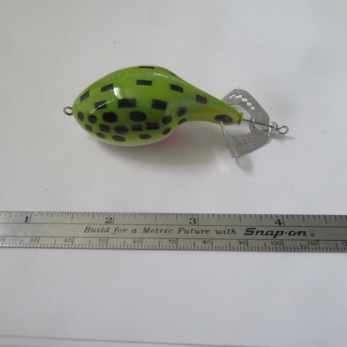 FISHING LURE FRED ARBOGAST 2½" BUZZ PLUG GREEN & WHITE | eBay