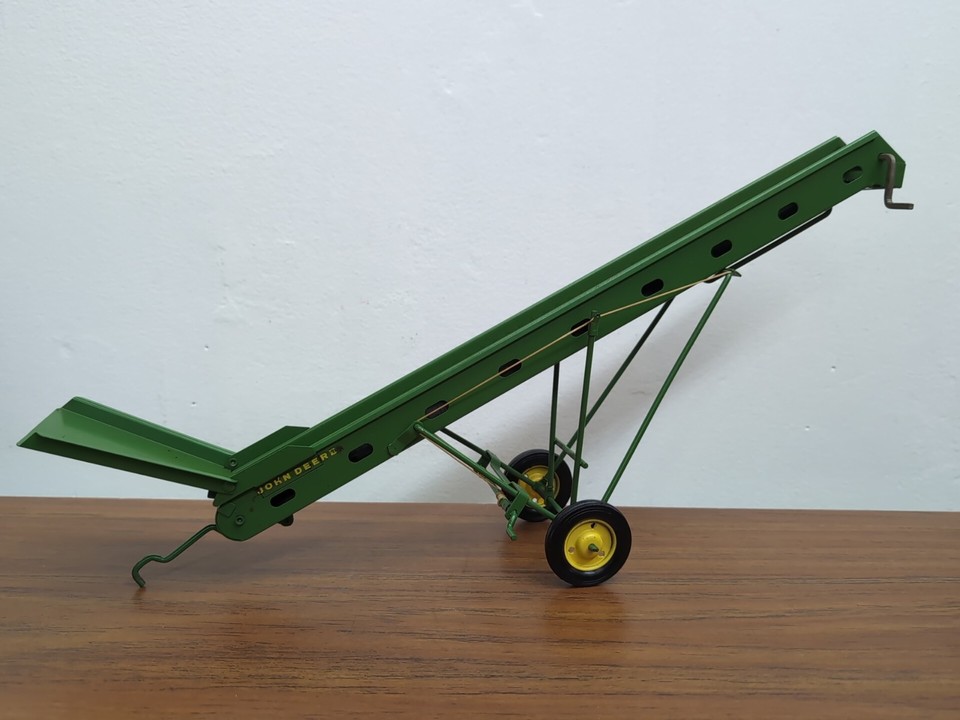 1/16 Eska Farm Toy John Deere Hay Elevator | eBay