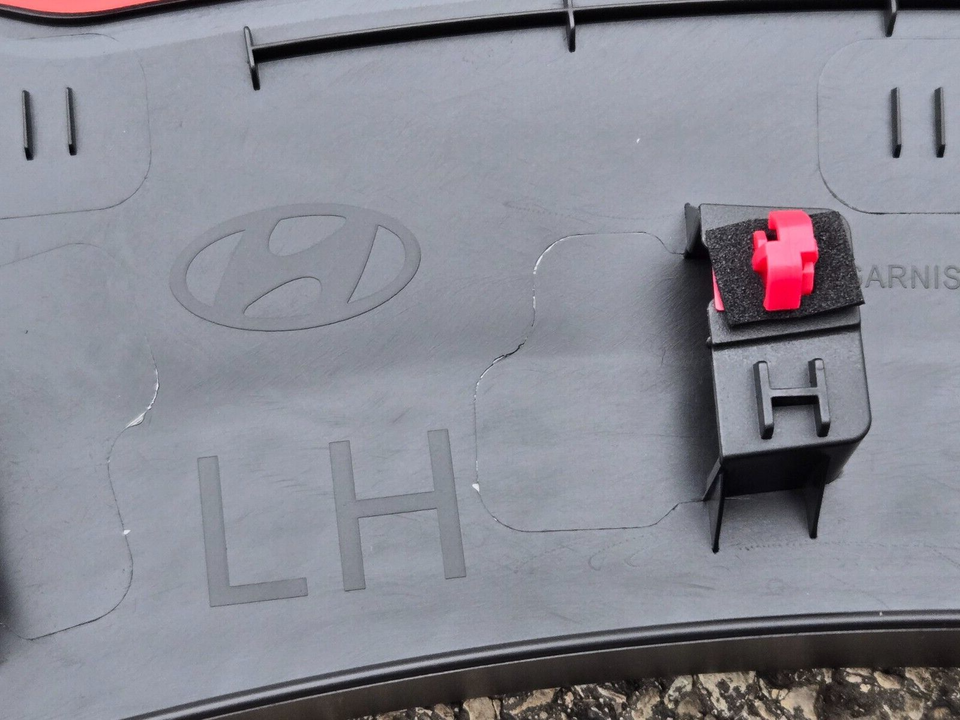 2024 HYUNDAI SANTA CRUZ XRT REAR LEFT FENDER FLARE MOLDING TRIM OEM ...
