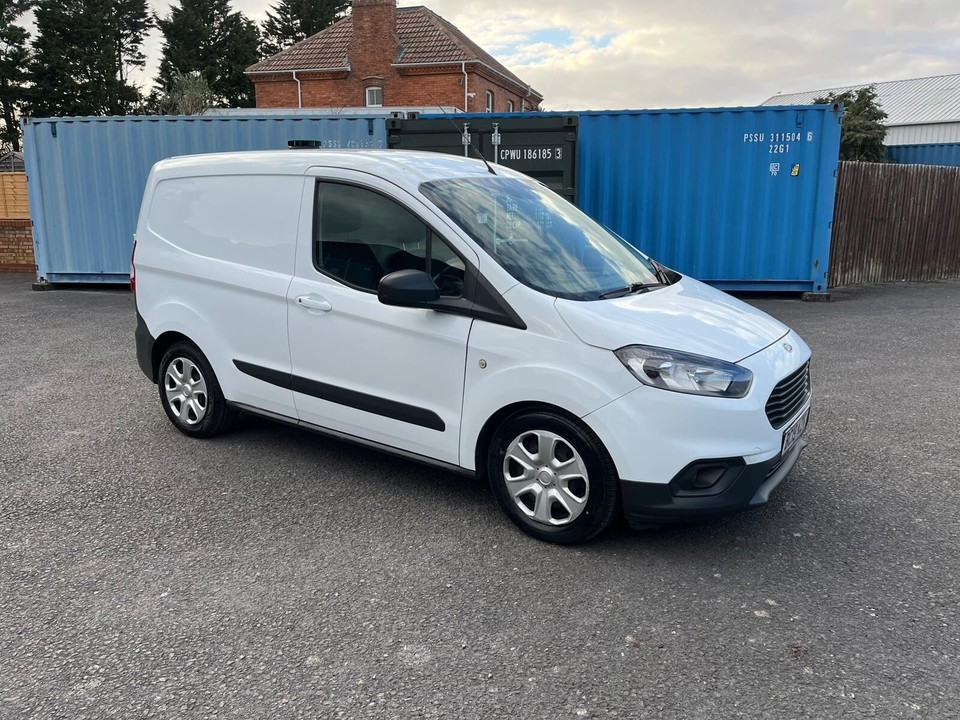 Ford Transit Courier Van 2019 only 49000 miles.******NO VAT****** | eBay UK