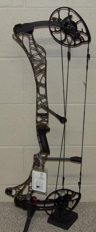 NEW, Custom Mathews Lift 29.5 Bow - Mossy Oak Bottomland & Black Finish ...
