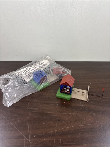 Lot of 2 Life Like HO Scale Operating Unloader Model Train Building ...