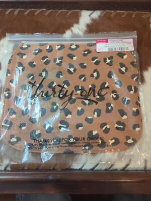 Thirtyone Studio Thirty-One Gifts Flap AD44 Lovely Leopard Pebble Brand ...