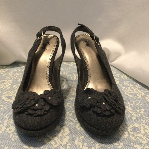 Fioni Heels Gray Felt Fabric Slingback Pumps Round Toe Flowers Size 7 1 ...