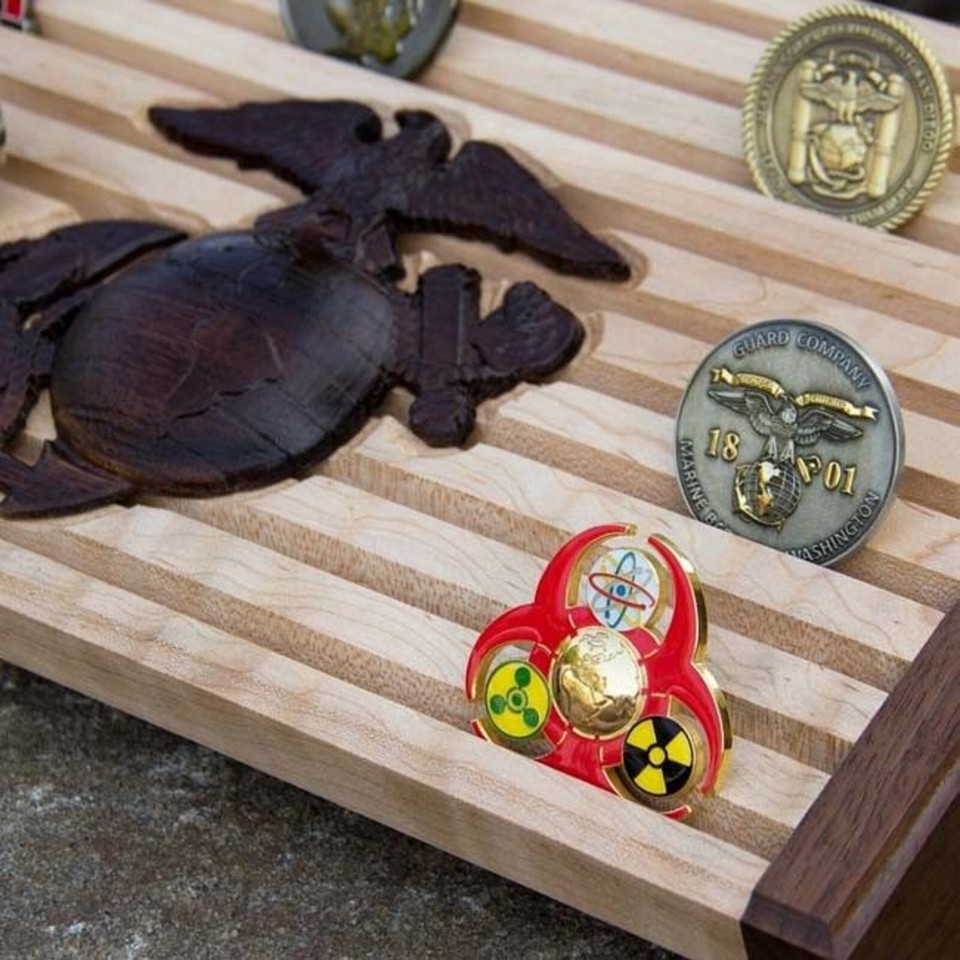 MARINE CORPS USMC EGA MAPLE WALNUT 50 CHALLENGE COIN WOOD DISPLAY STAND ...