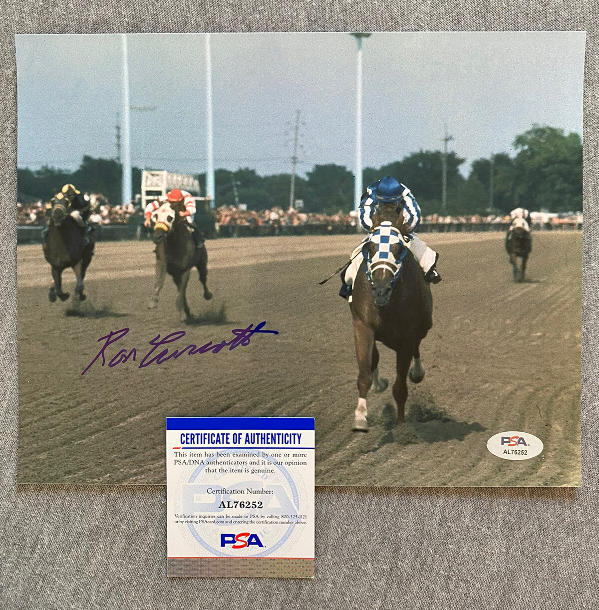 RON TURCOTTE SIGNED 8x10 PHOTO- SECRETARIAT WINS 1973 BELMONT STAKES ...