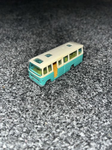 Husky Corgi Juniors Duple Vista 25 Coach, solid gray wheels, made ...