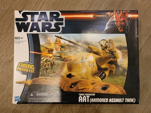 Star Wars AAT Armored Assault Tank Trade Federation Firing Missiles ...