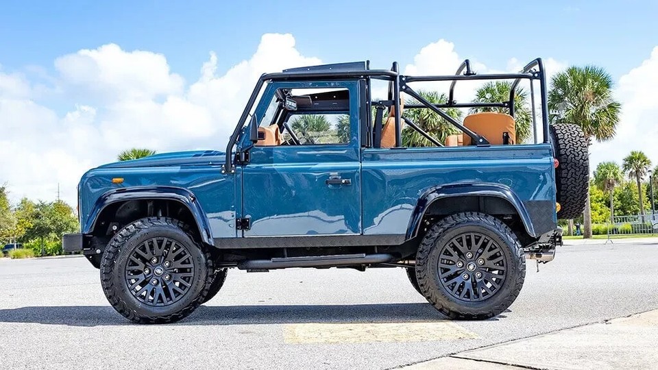 Land Rover DEFENDER Steel HOOD BKA710140 FITS ALL MODELS | eBay