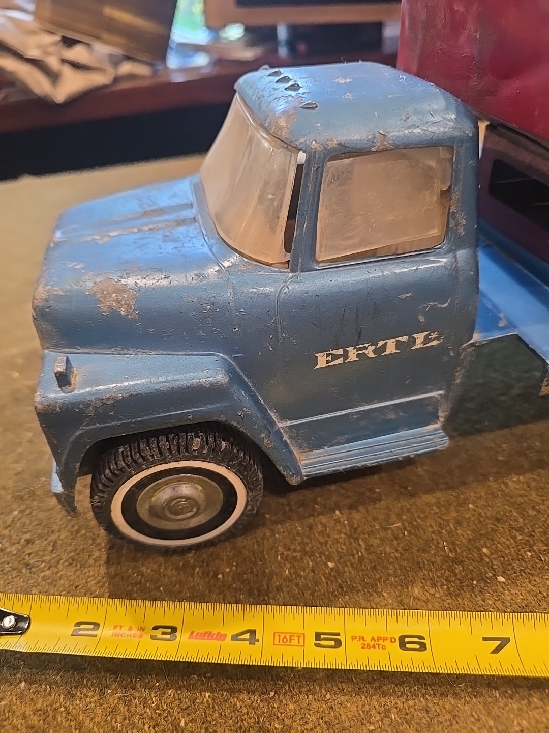 Vintage ERTL INTERNATIONAL LOADSTAR GRAVITY FEED GRAIN HOPPER TRUCK 1/ ...