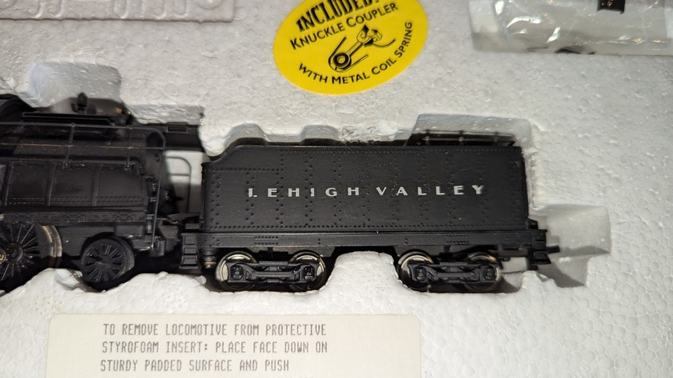 HO MANTUA LEHIGH VALLEY 4-6-2 CAMELBACK STEAM LOCOMOTIVE AND TENDER ...