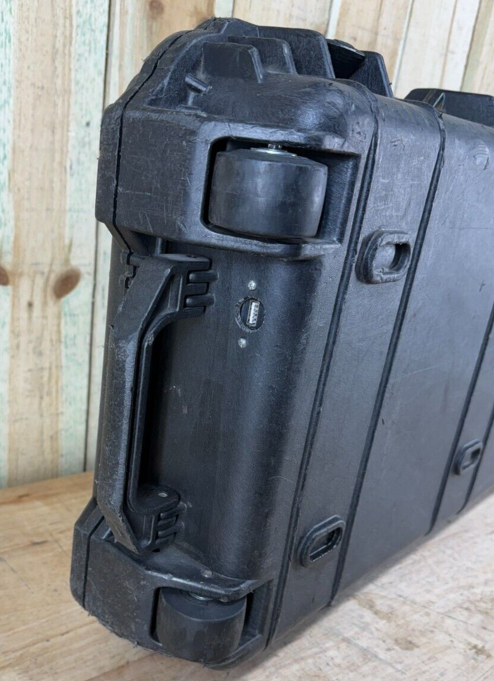 Pelican 1720 Rifle Case Protector Rolling Black Long Grade AB Free Ship ...