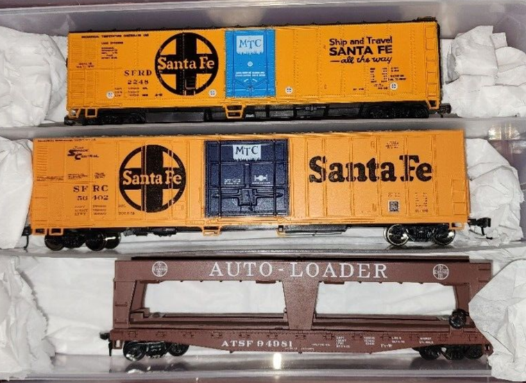 Lot 16 of HO Scale Train Cars Various Manufacturers - Only used for ...