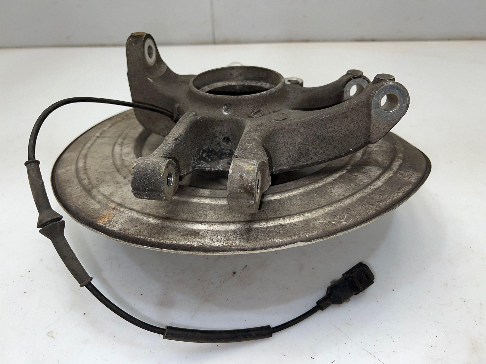09 - 15 Jaguar XF Rear Spindle Knuckle with Hub LH Driver Side OEM ...