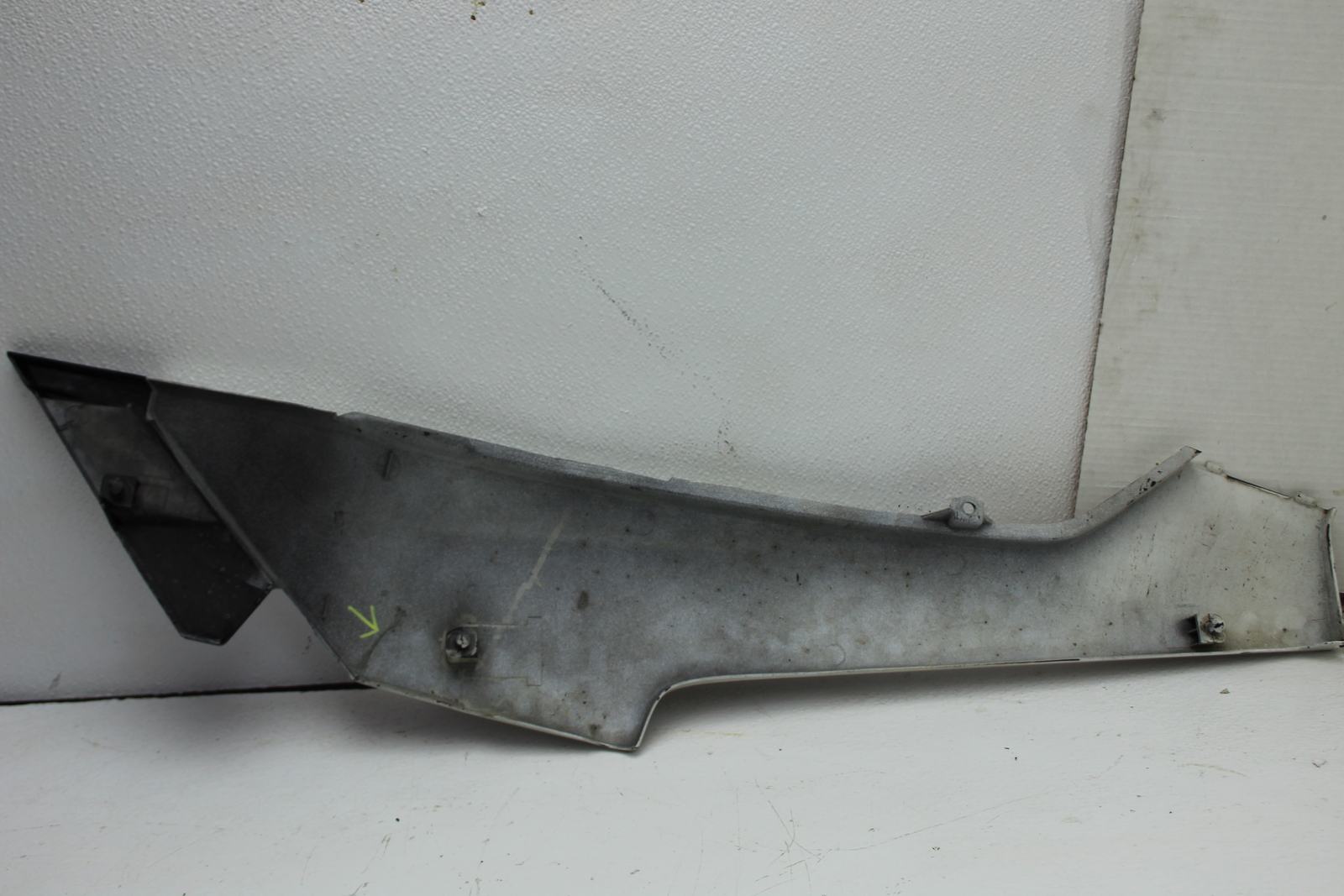 1985 YAMAHA FZ750 RIGHT SIDE COVER FRAME PANEL COWL FAIRING (YTP377 ...