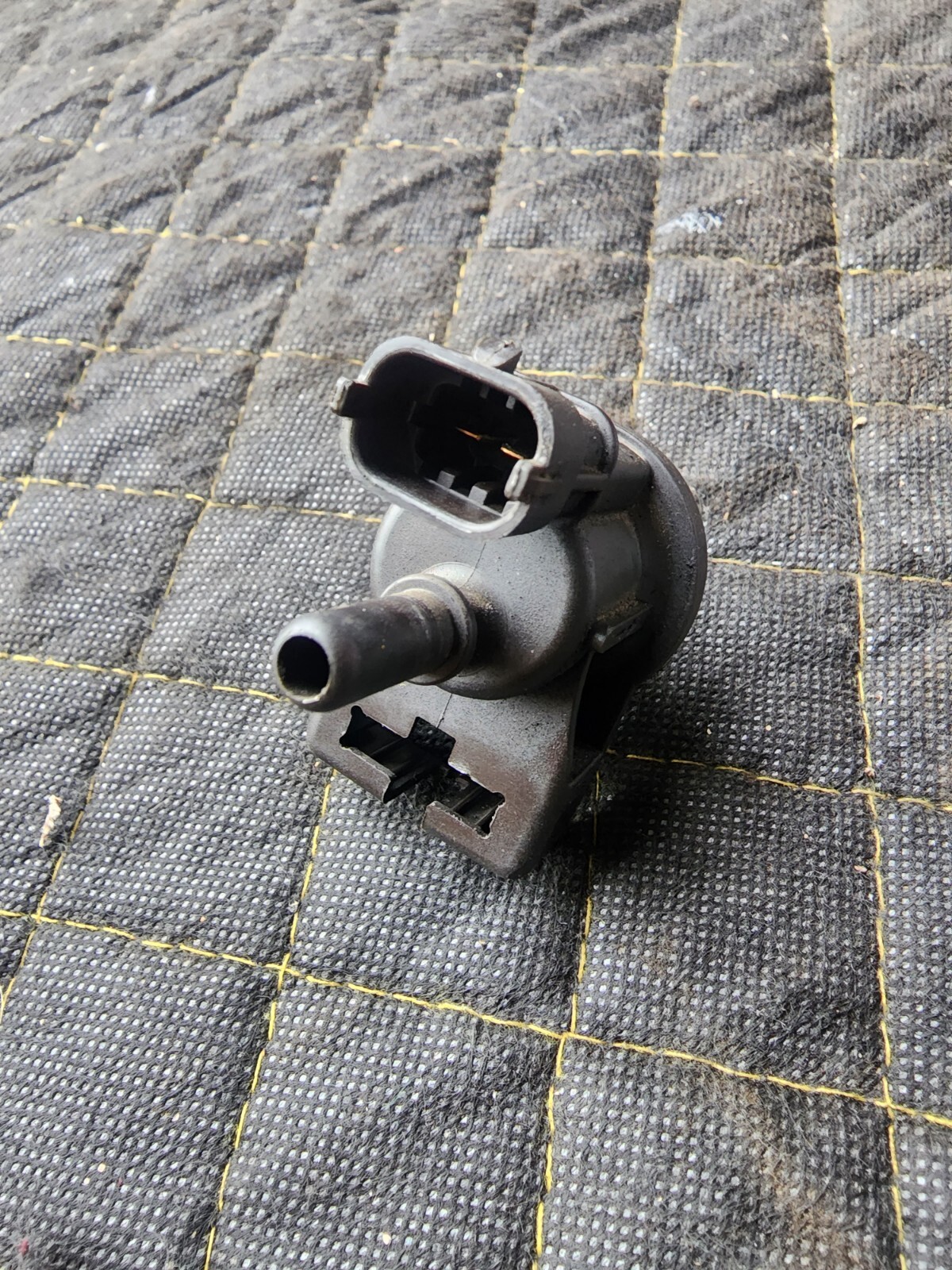 ALFA ROMEO 159 2.2 PETROL VACUUM VALVE SOLENOID 0280142414 Maserati ...